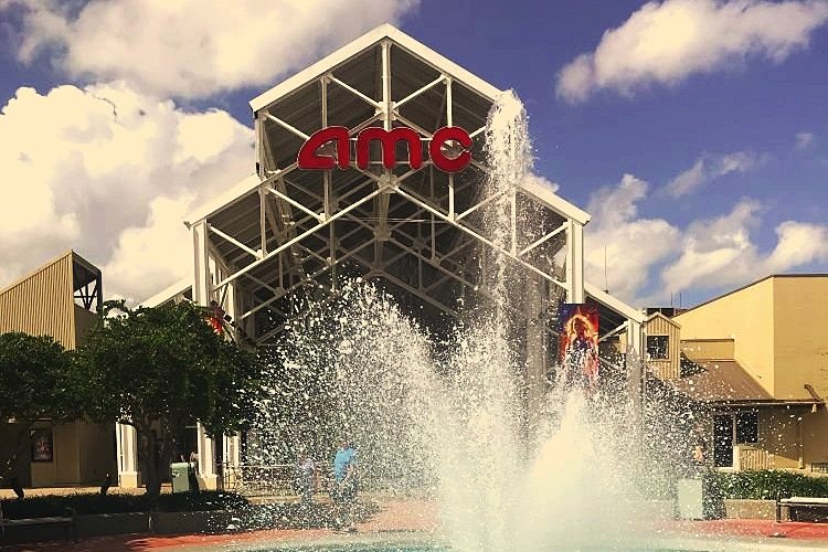 Disney Springs vs. Disney's Boardwalk: Complete Guide — Second Dad to ...