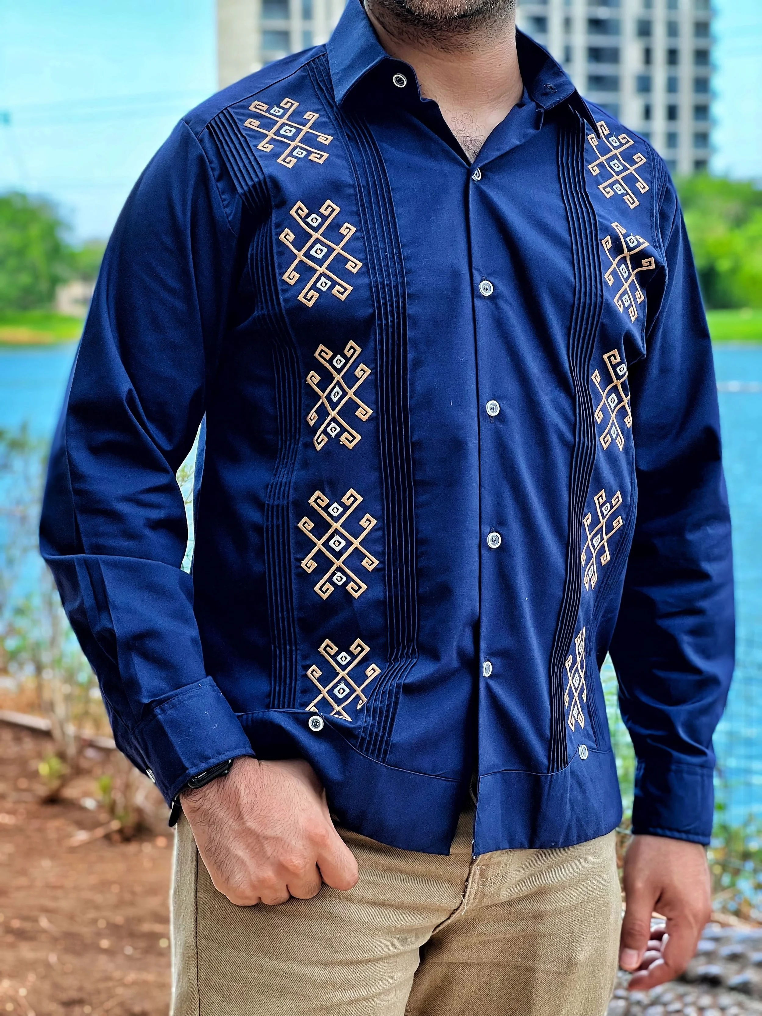 COMPRA las mejores GUAYABERAS YUCATECAS | SOBERANO GUAYABERAS