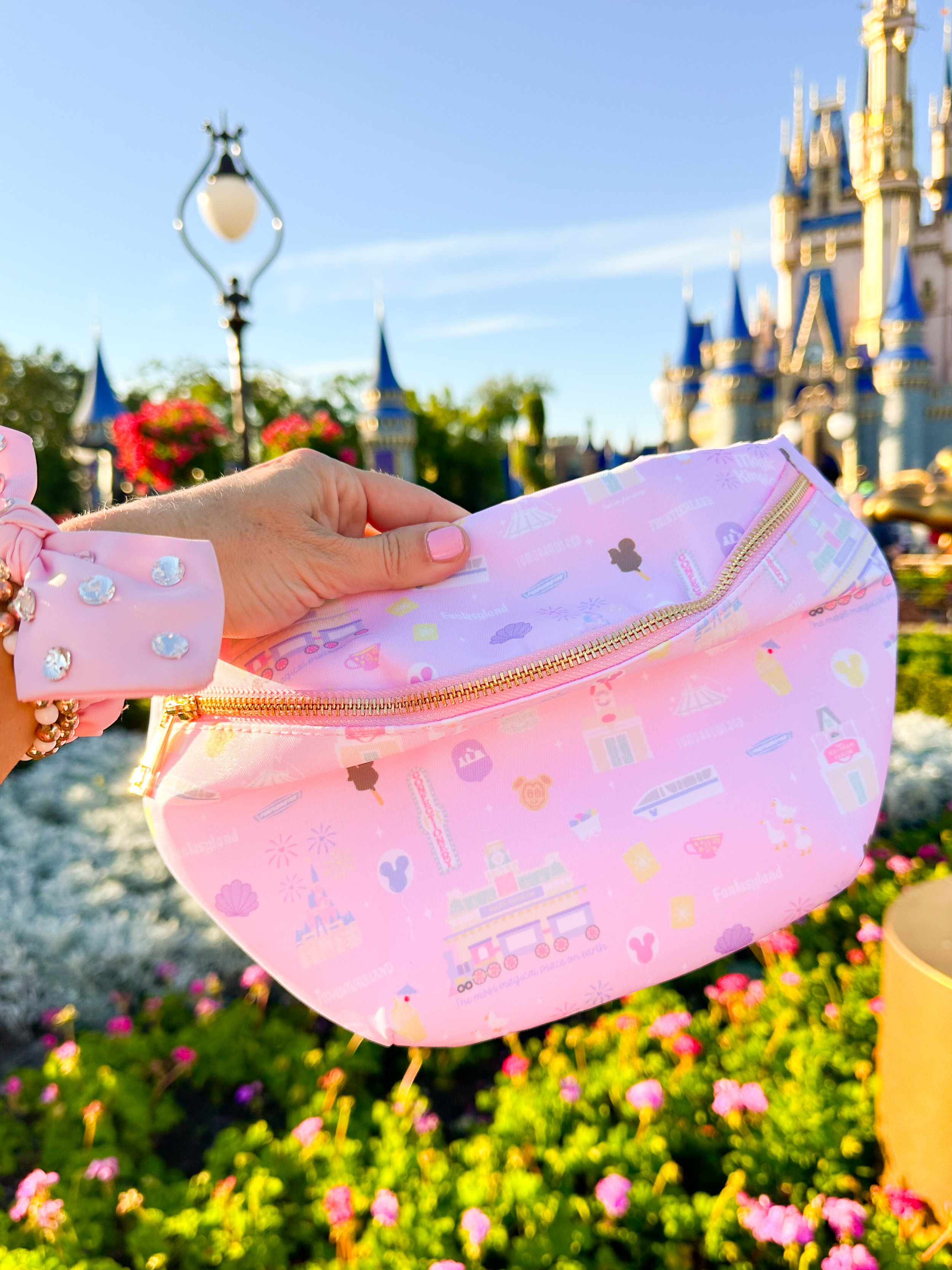 Mouse Head Fanny Pack — Best Day Ever