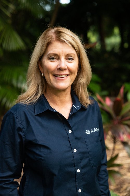 Tracey Hayes — AAM