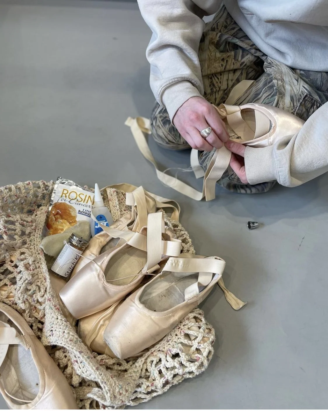 POINTE SHOE SEWING GUIDE — Grand Jete