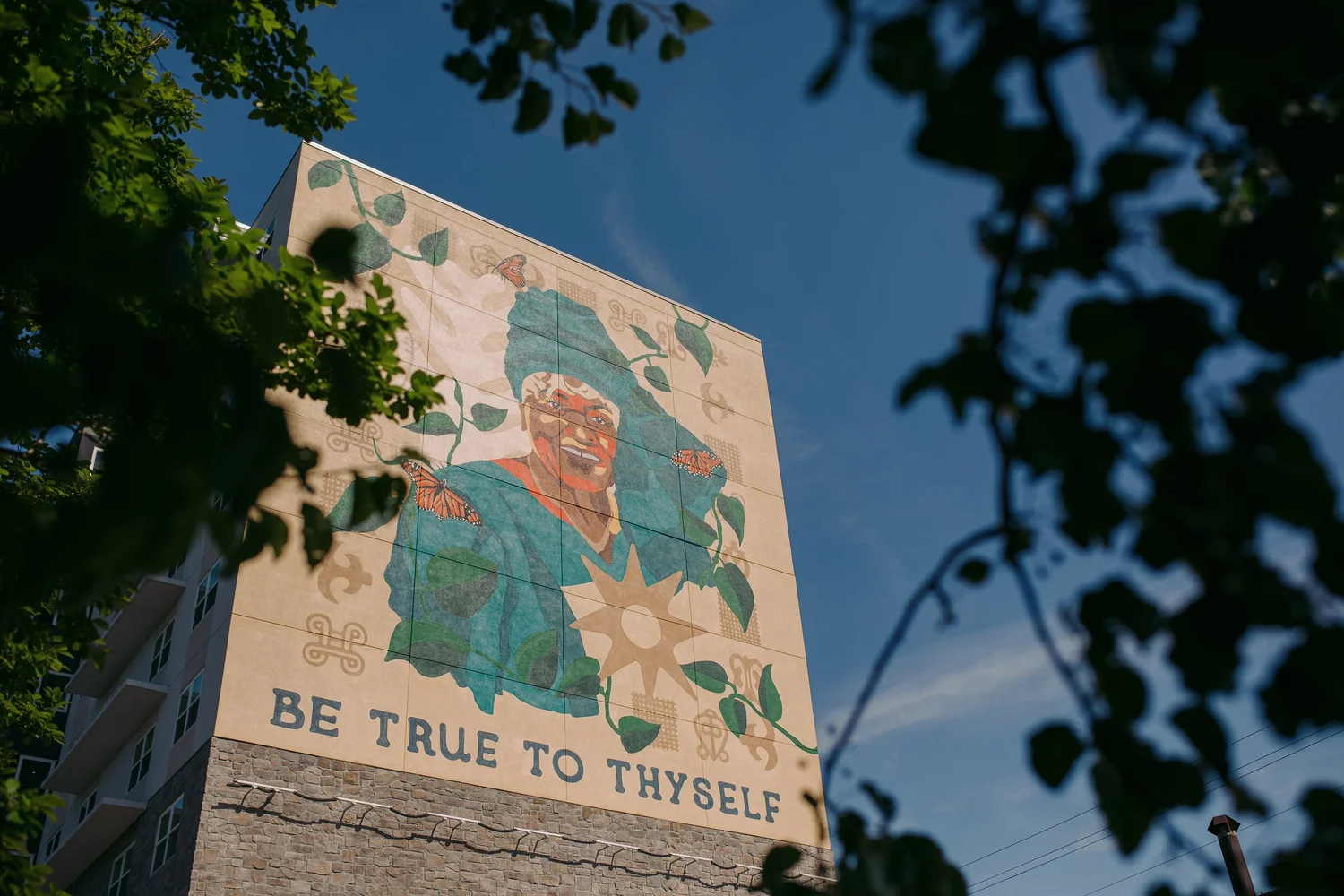 Features — Aya Tower