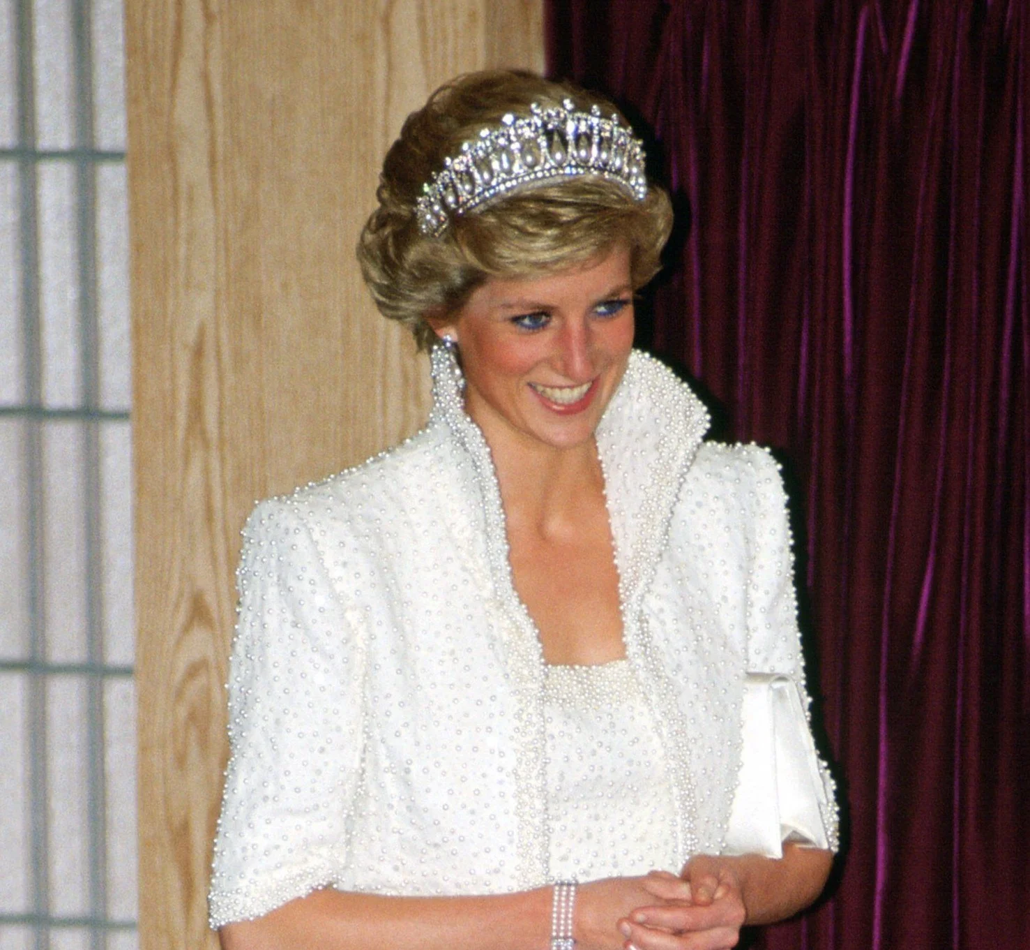 AN INSIGHT INTO PRINCESS DIANA'S FAVOURITE TIARA — Luis Miguel Howard