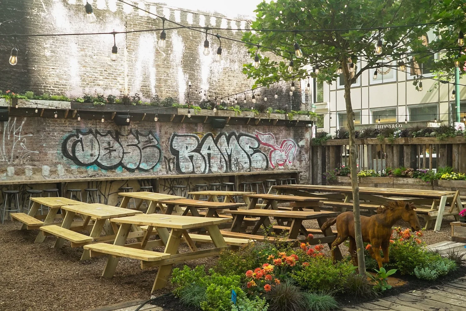 Private Events — Walnut Garden | Rittenhouse's Urban Cocktail Garden