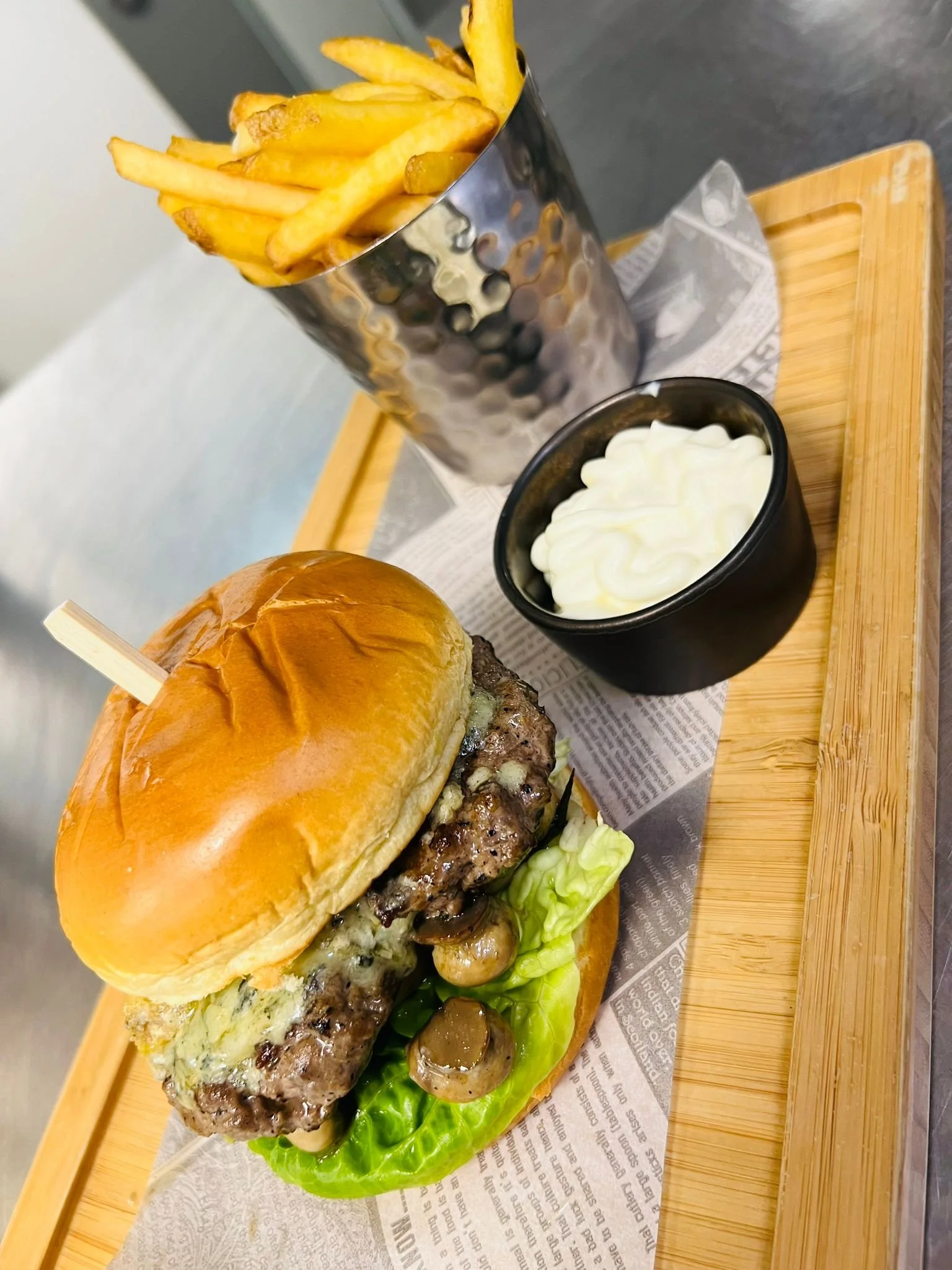 Home - Lakeside Kitchen & Bar