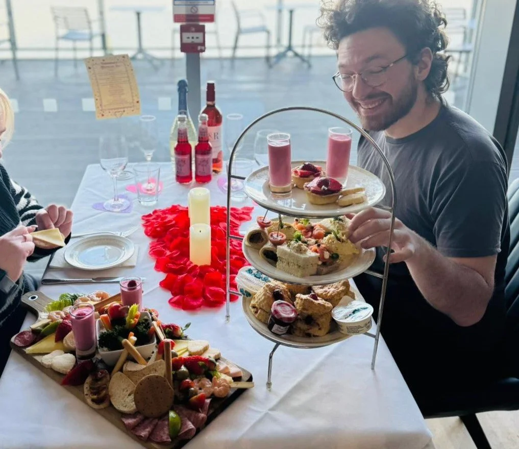 Home - Lakeside Kitchen & Bar