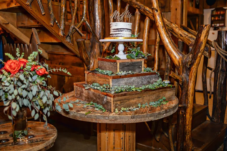 Crooked River Farm Weddings LLC