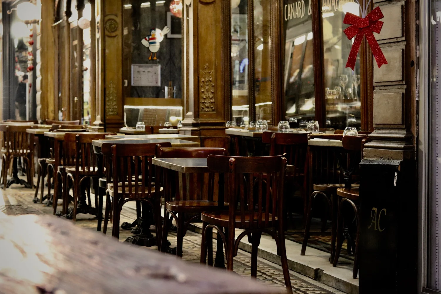 Best Romantic Dinner Locations in Paris — Hidden Paris Travel