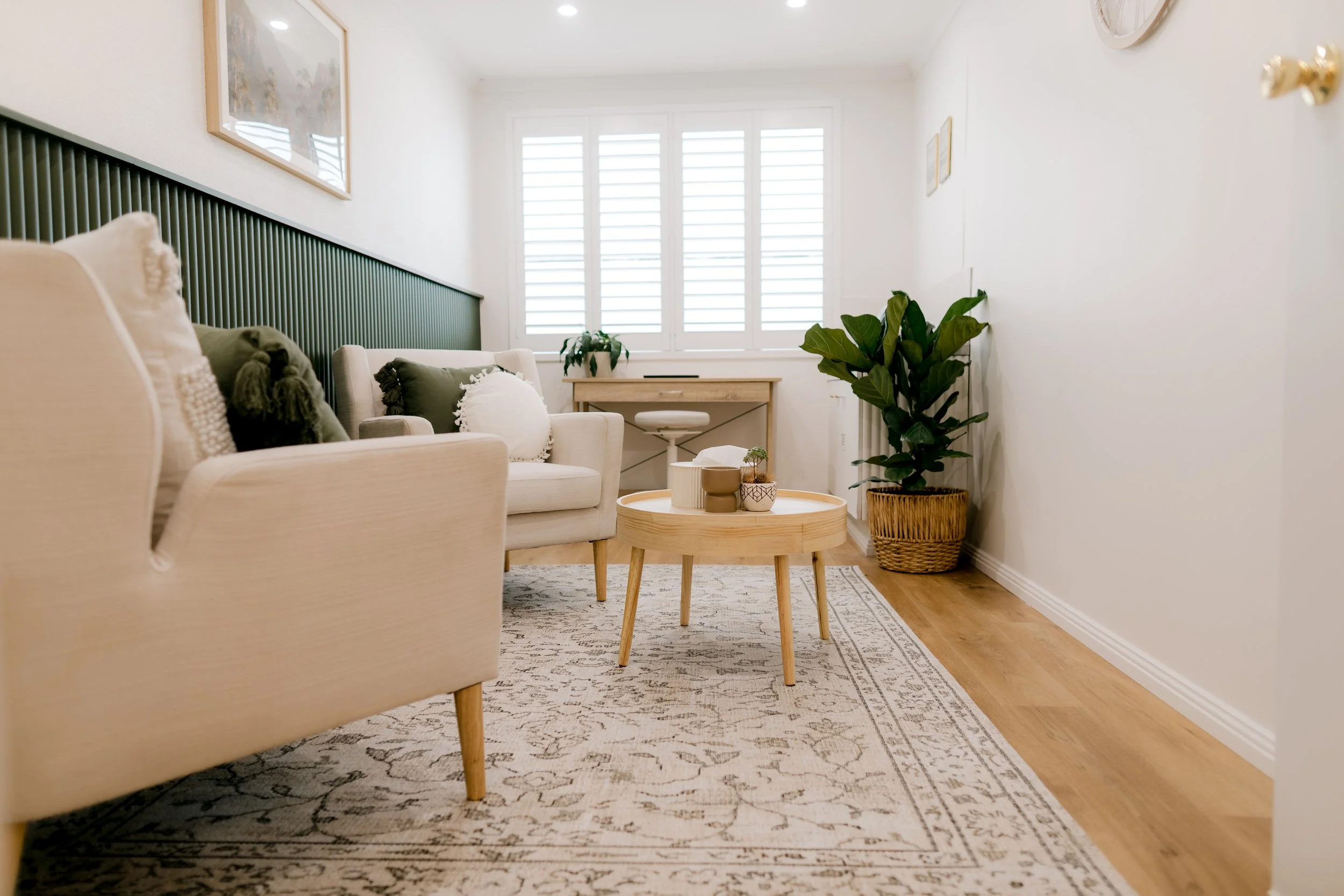 What is Borderline Personality Disorder? Symptoms, Causes & Treatment ...