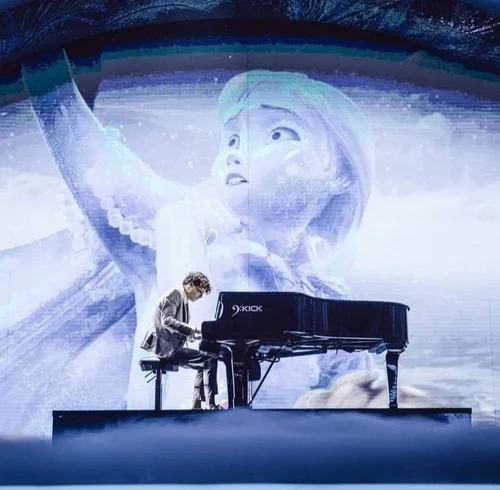 BIOGRAPHY — James Malikey