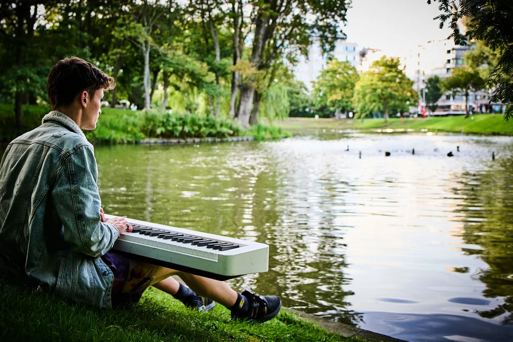 BIOGRAPHY — James Malikey