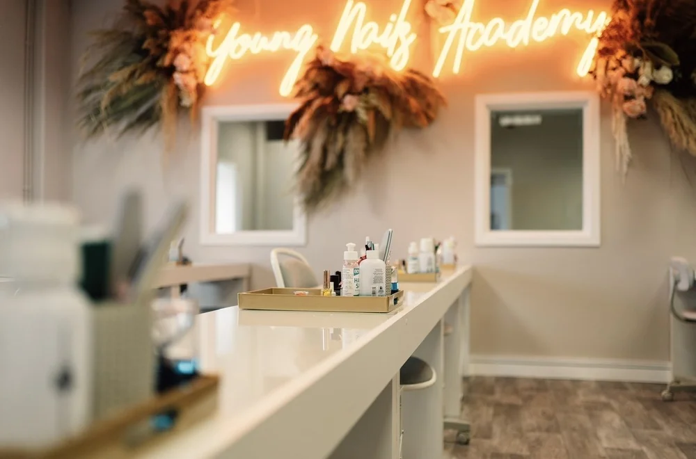Ultimate Beginners Course — Young Nails Training