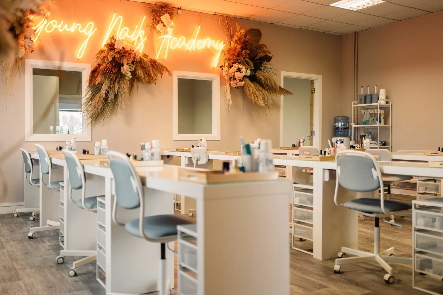 Ultimate Beginners Course — Young Nails Training