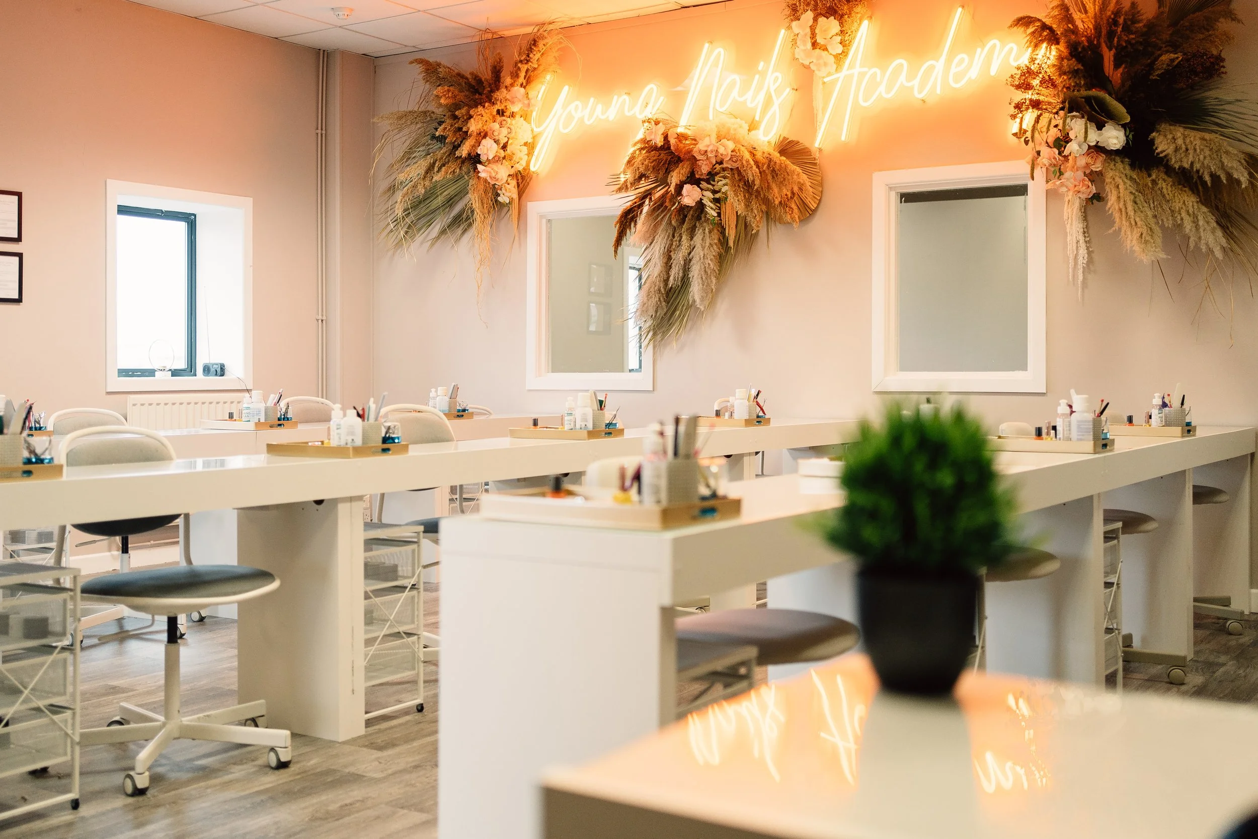 Young Nails Training