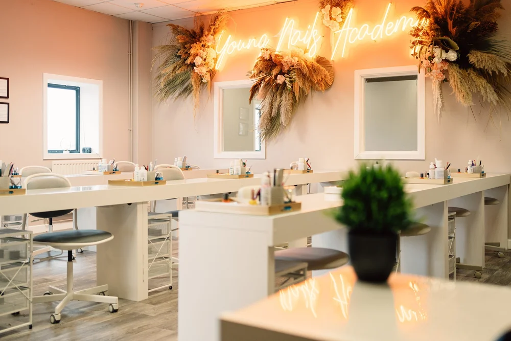 Young Nails Training