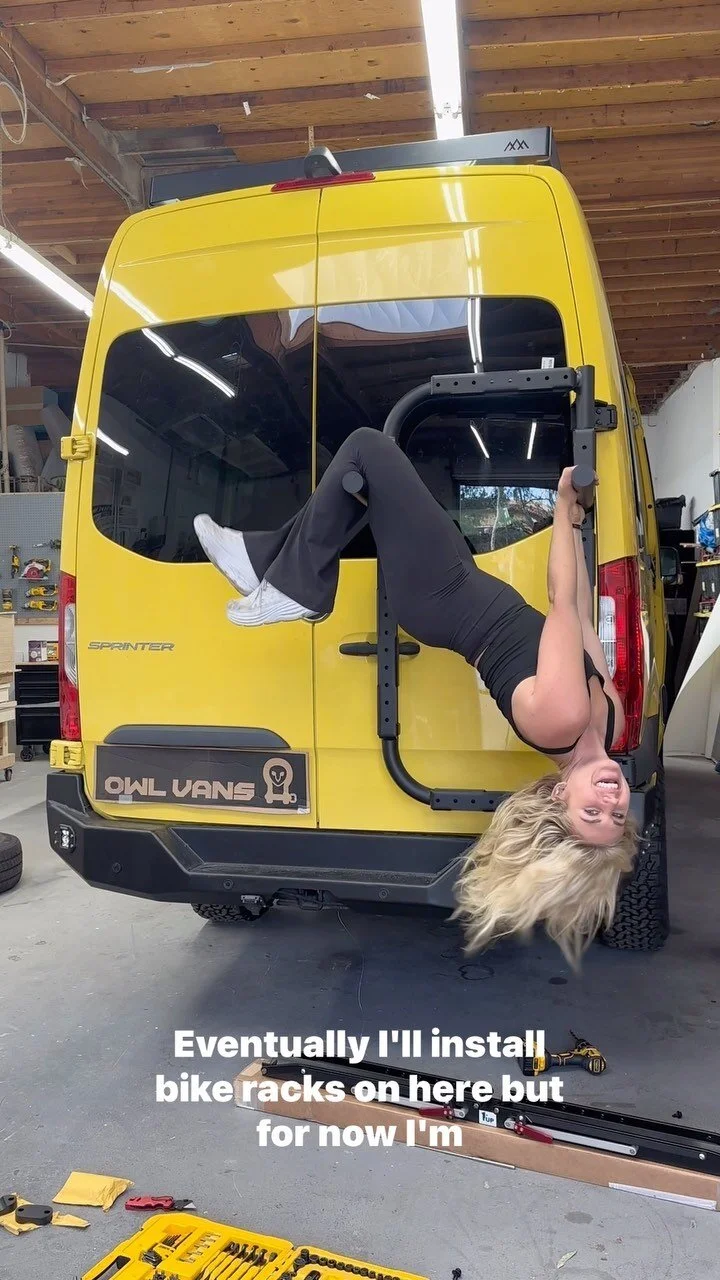 Contact — Abbe Minor