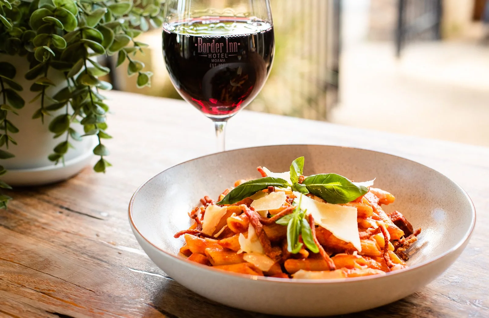 Bistro | Pub Meals | Moama NSW — Border Inn Hotel