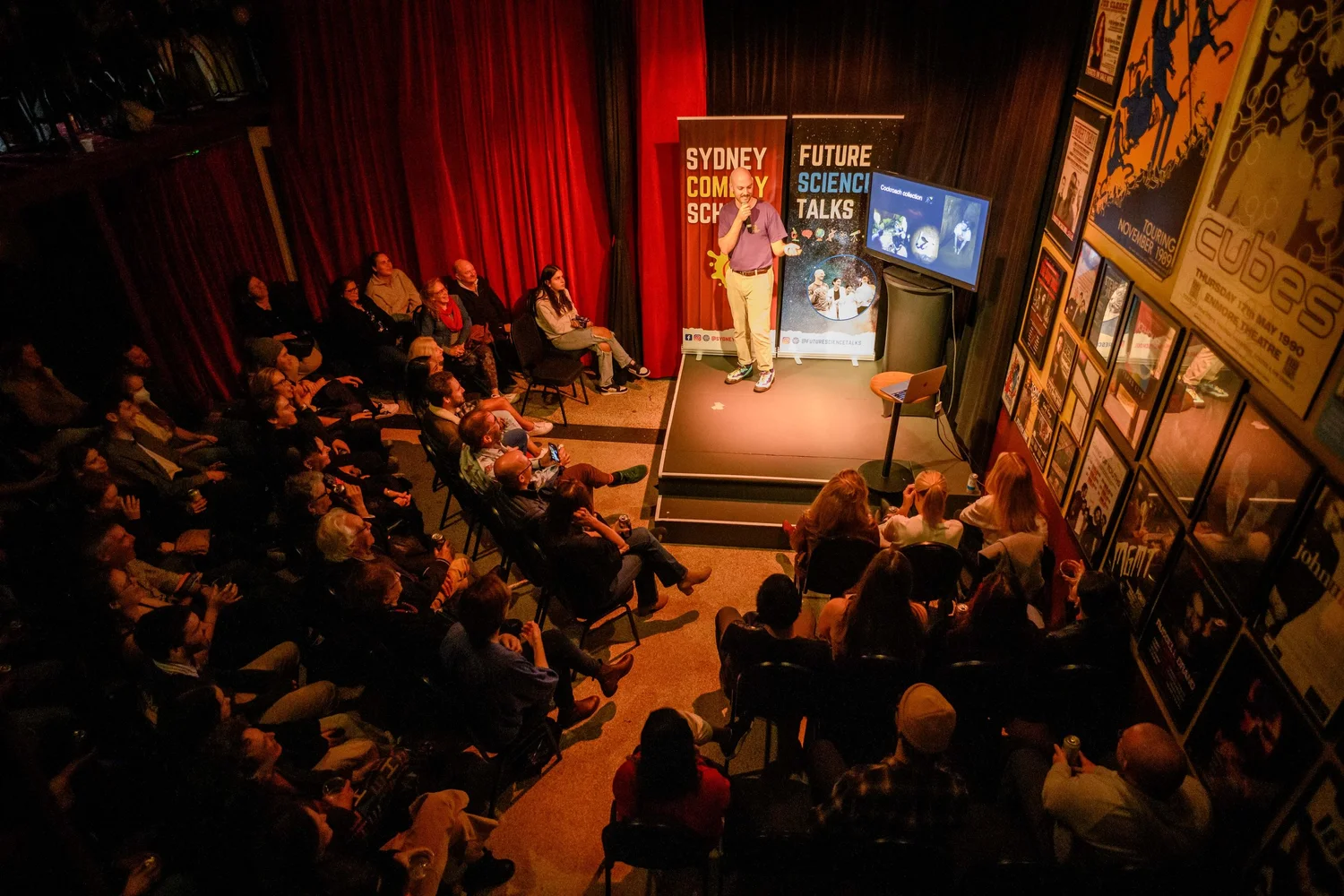 Stand-up comedy classes in Sydney — Sydney Comedy School