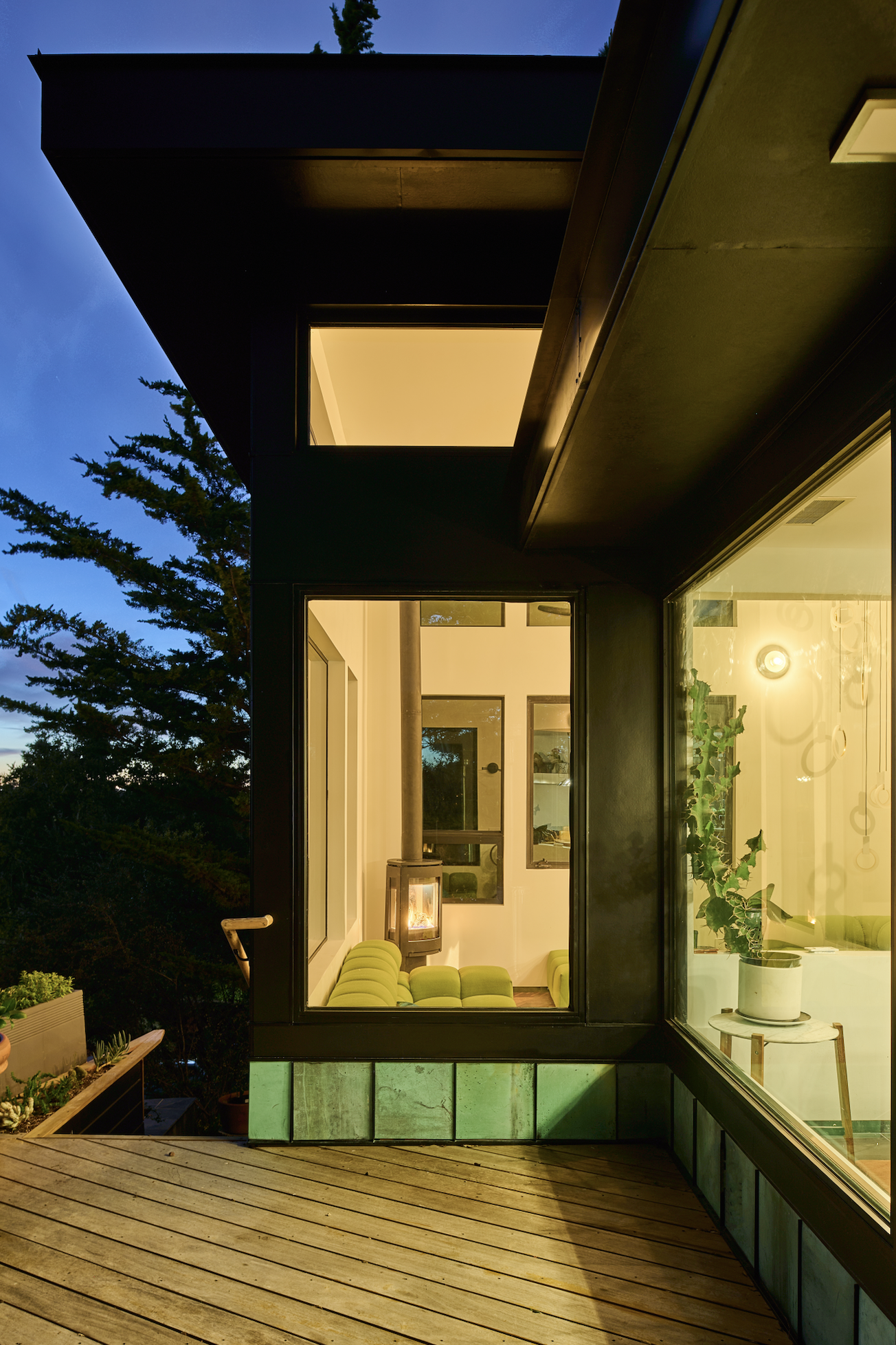 RADIANT HILLS HOUSE — Design Draw Build – Architects & Builders