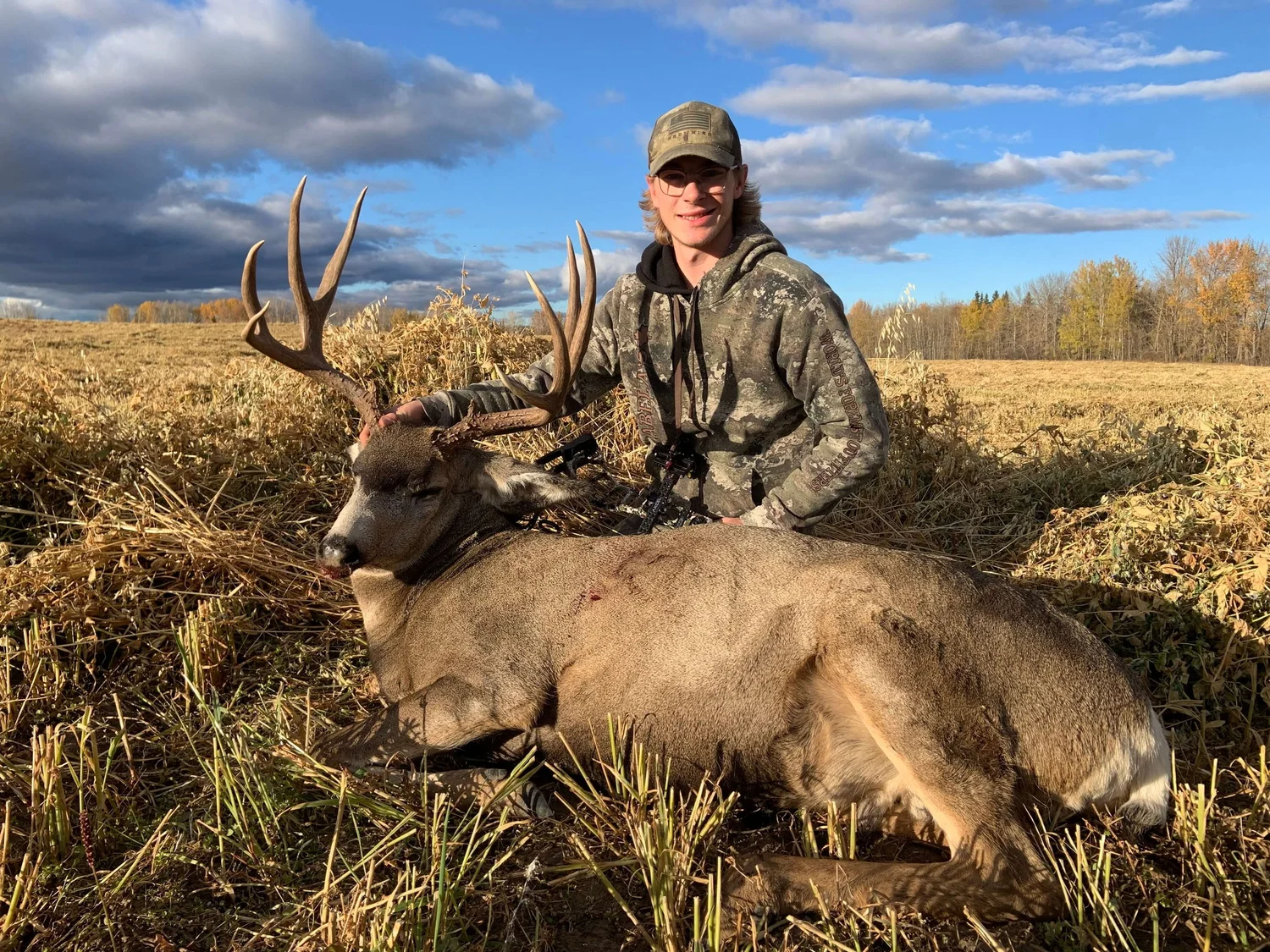 Alberta Mule Deer Hunting Outfitters - Mule Deer Hunting Guides Alberta ...