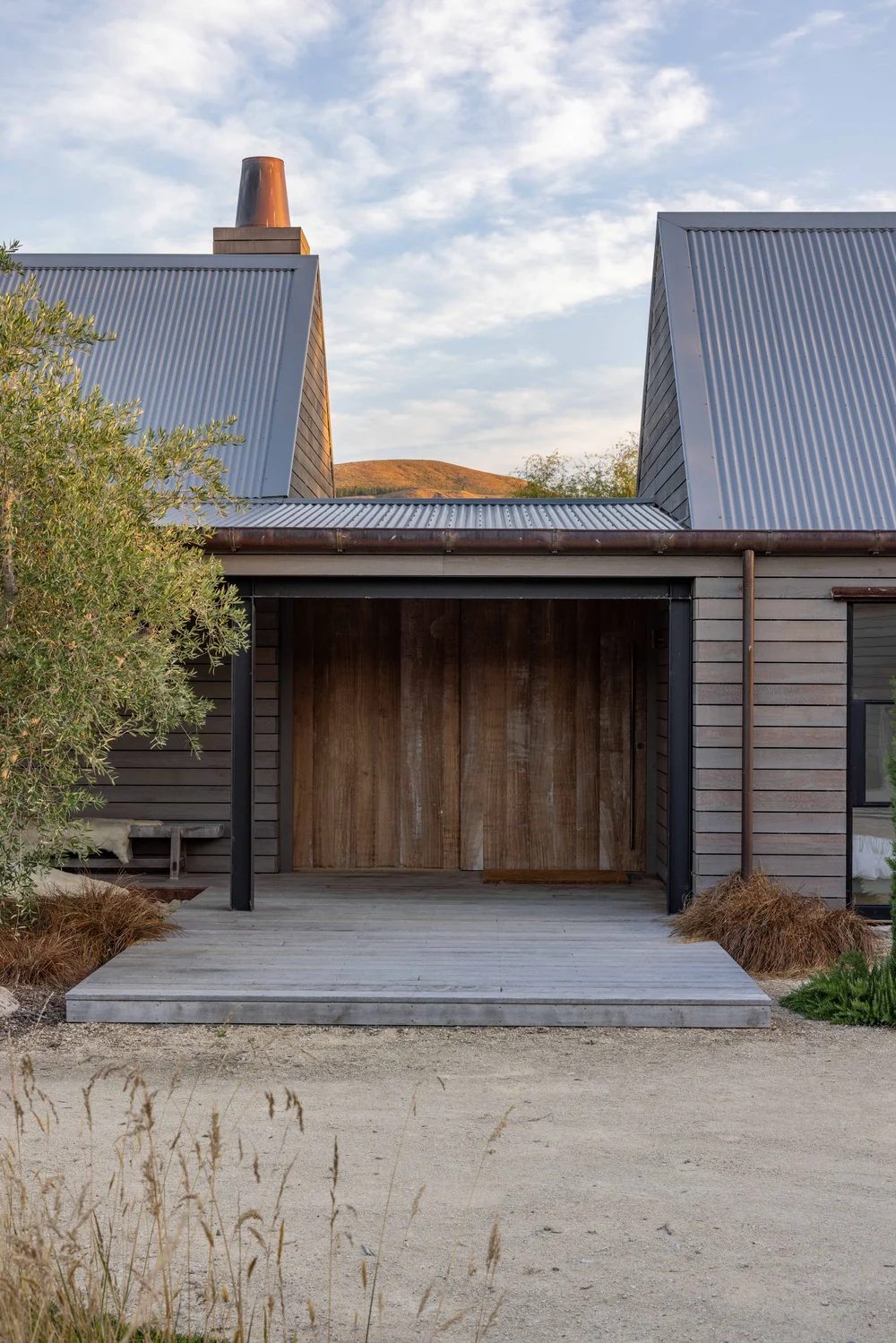 River Barn House | Kyle Porter Architects — BlacksandBronze