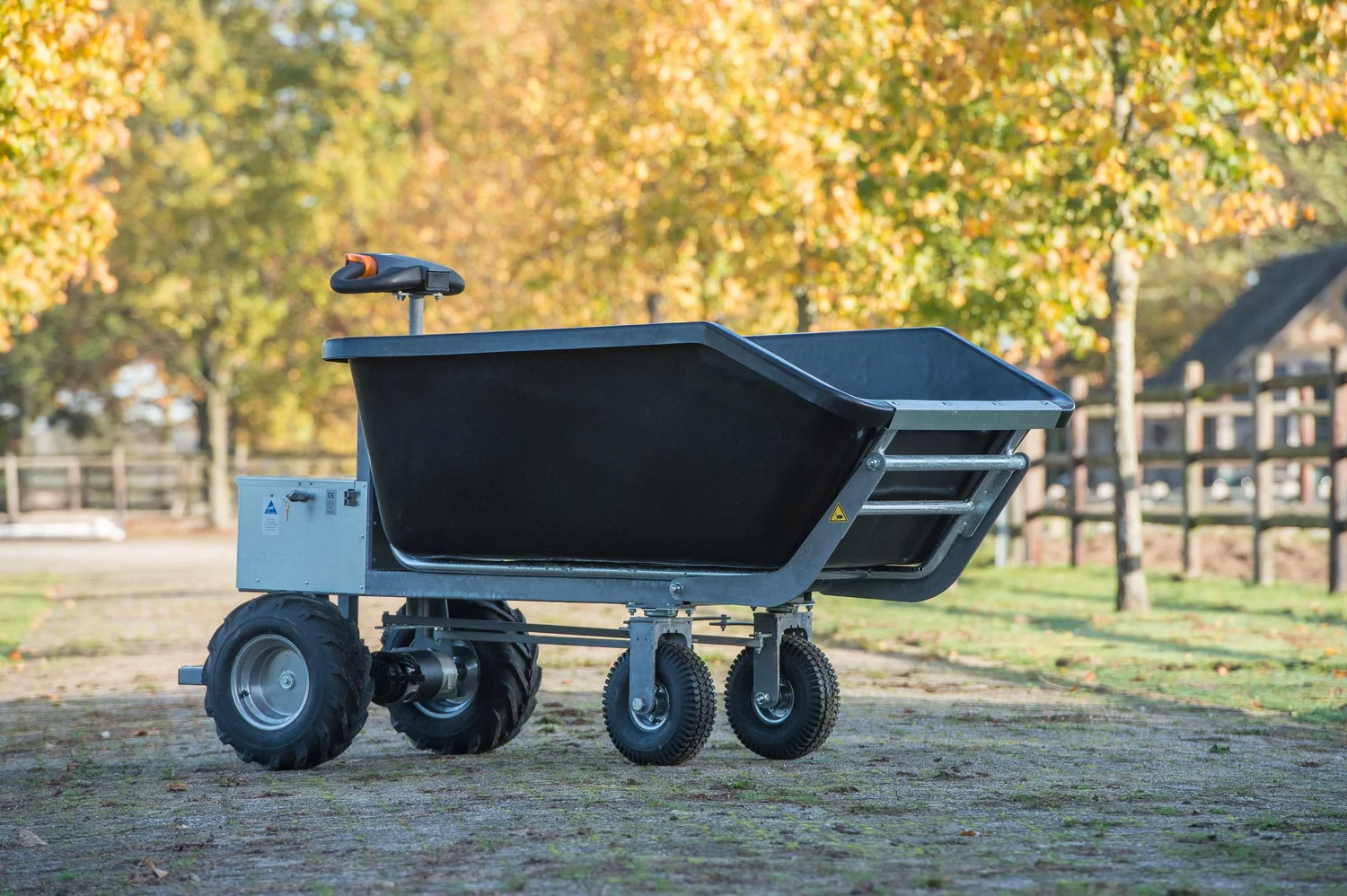Schubkarre mit Elektroantrieb von Equitrend® — Peter Boss AG