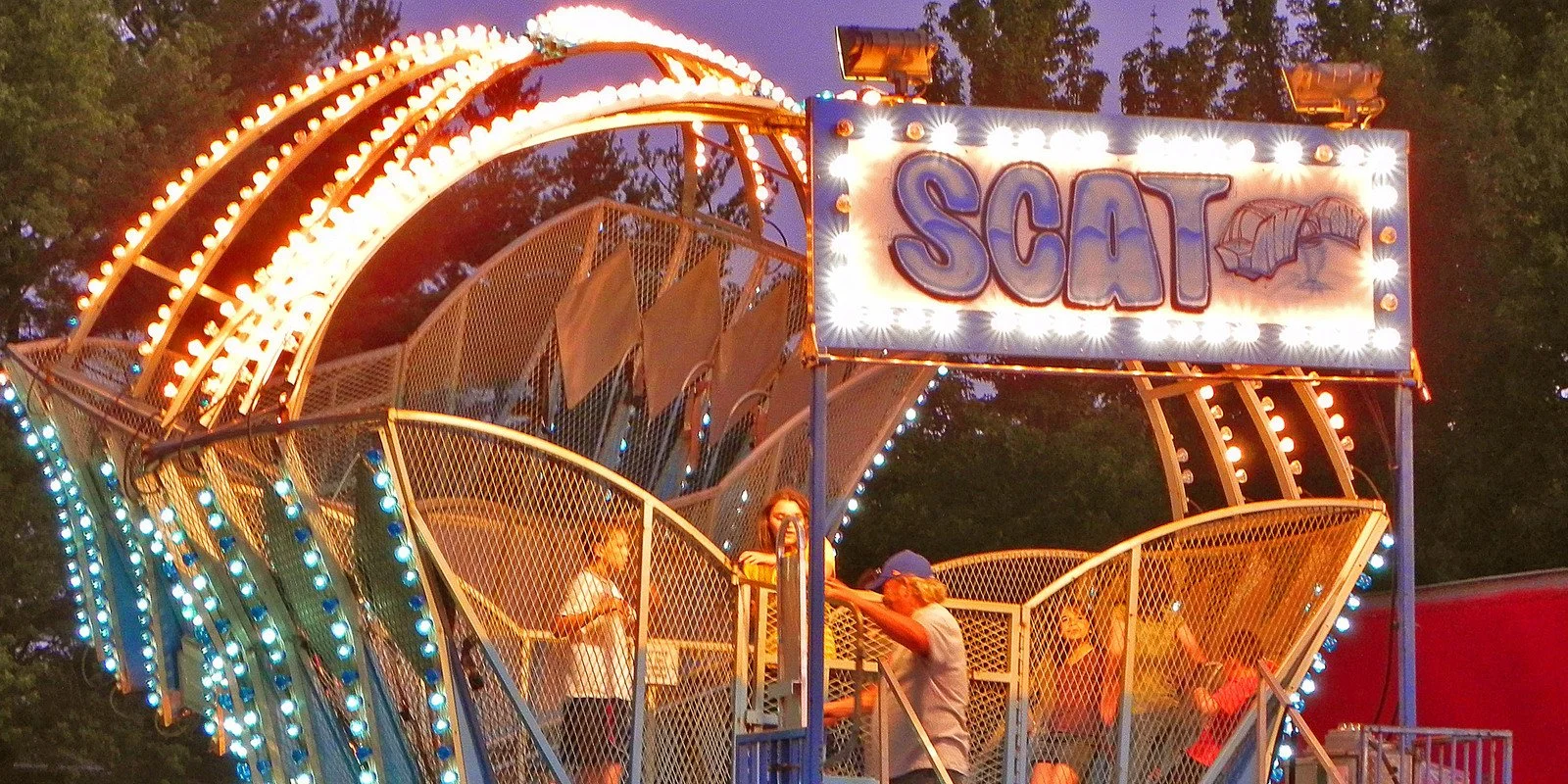 Rides & Attractions — Campy's Amusements