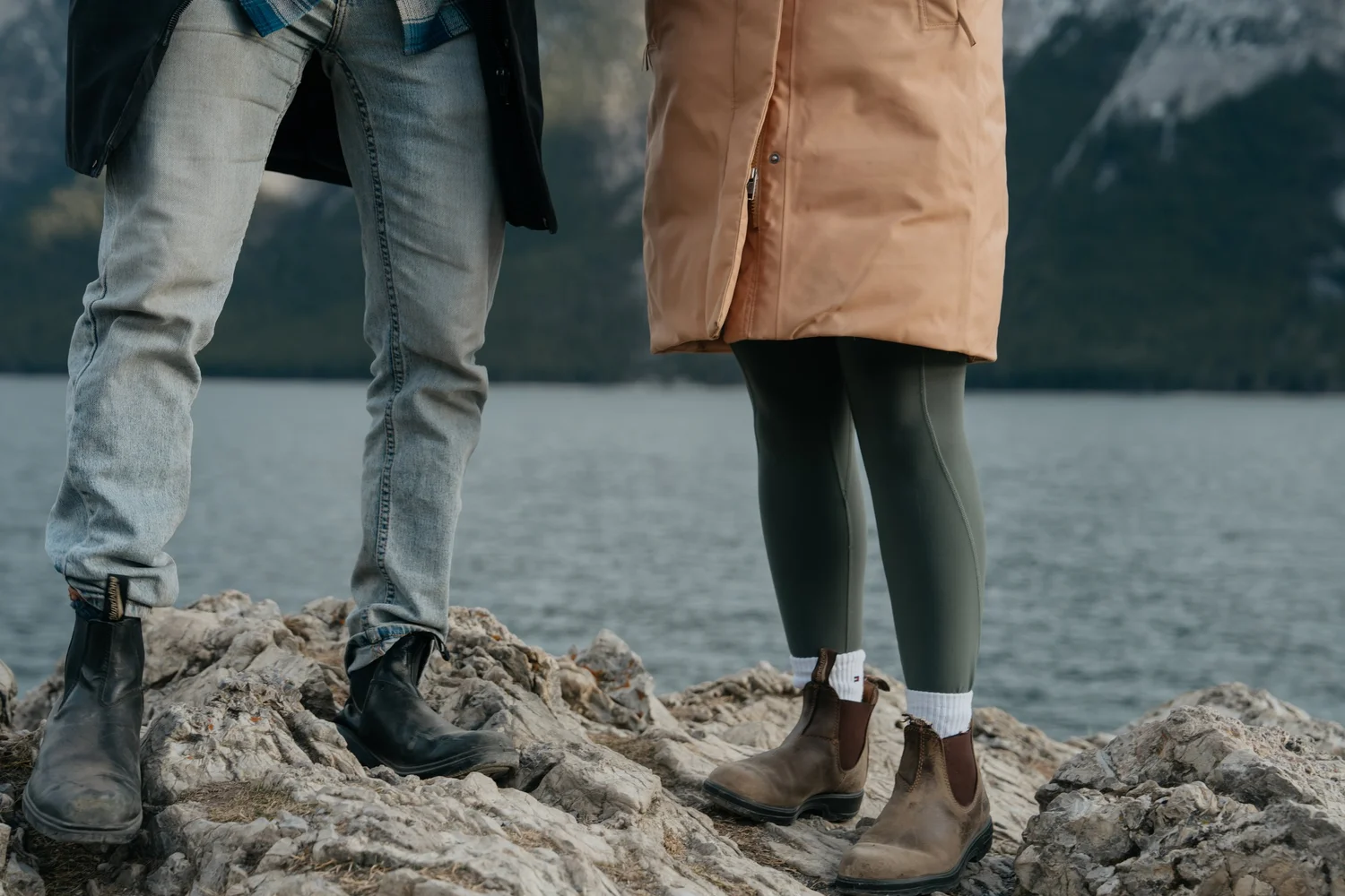 Surprise proposal in Lake Minnewanka, Banff National Park — windandblue
