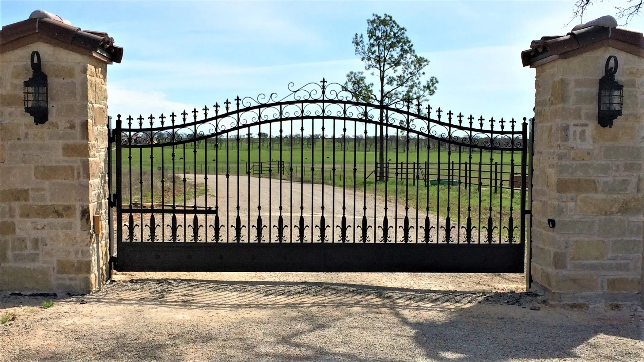 Custom Gates in Fort Worth | Bob Davis Fences