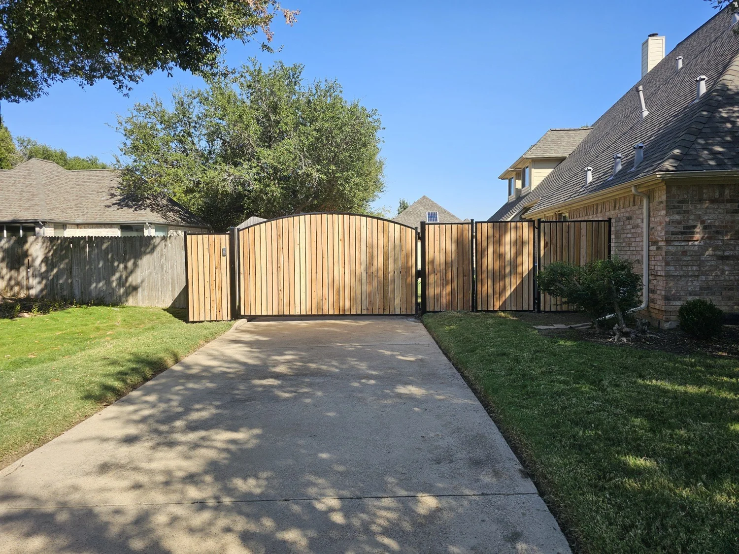 Custom Gates in Fort Worth | Bob Davis Fences