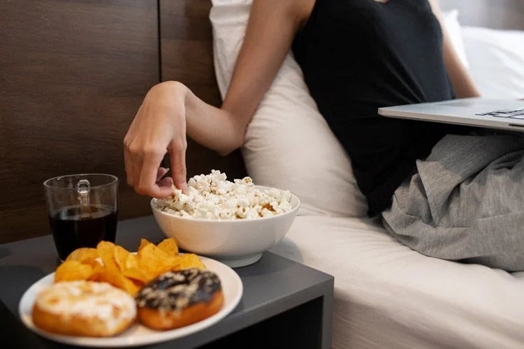 What’s the Difference Between Binge Eating Disorder and Food Addiction?