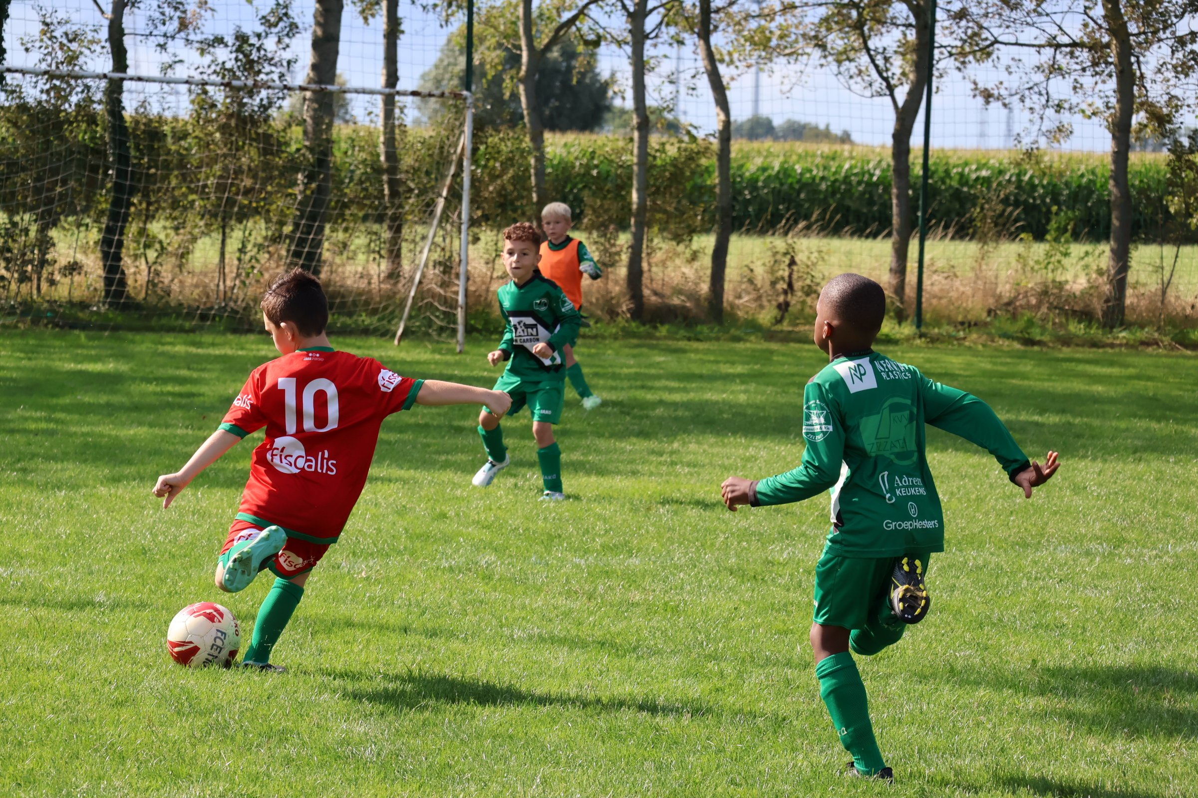 K.F.C. Eeklo - Jouw weg naar topvoetbal.