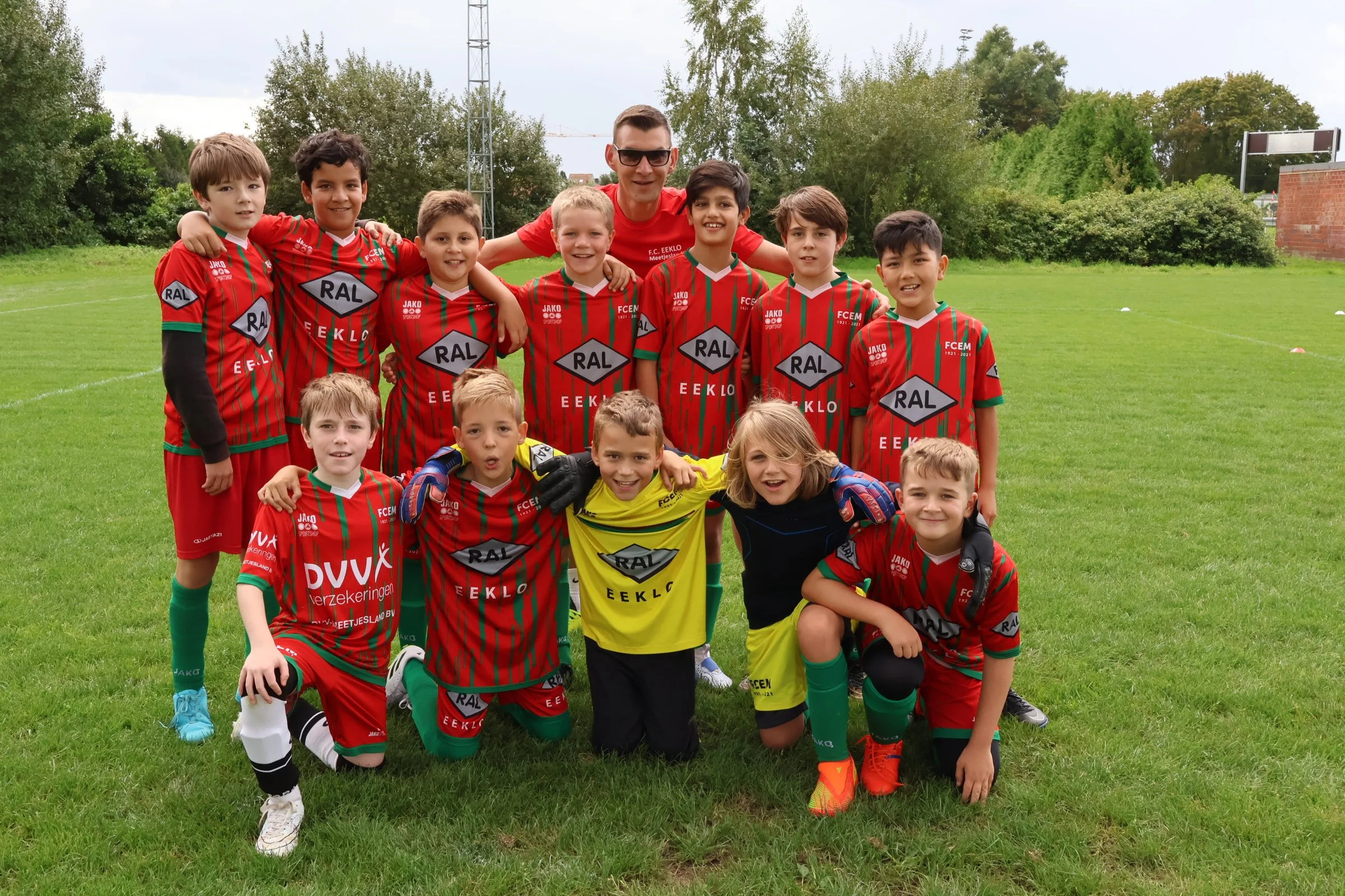 K.F.C. Eeklo - Jouw weg naar topvoetbal.