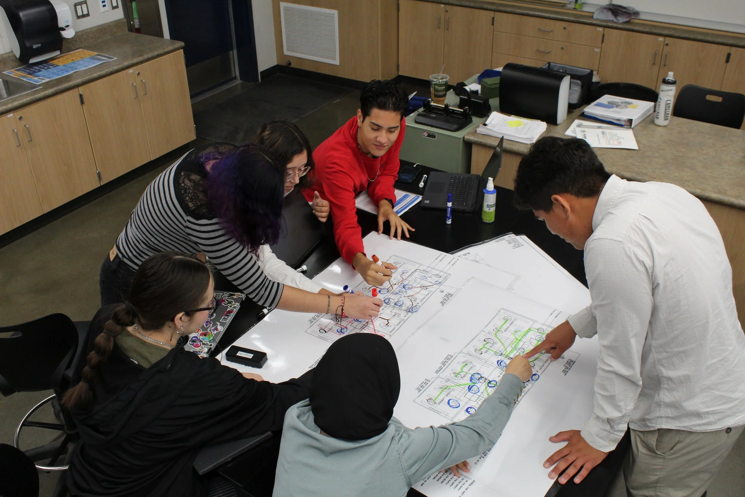 Career Opportunities in the Growing Green Economy: Green Building ...