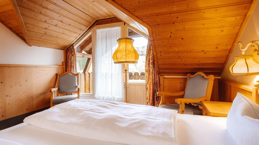 Burghotel-Balkon-Doppelzimmer-Standard — Donna Hotels & Resorts
