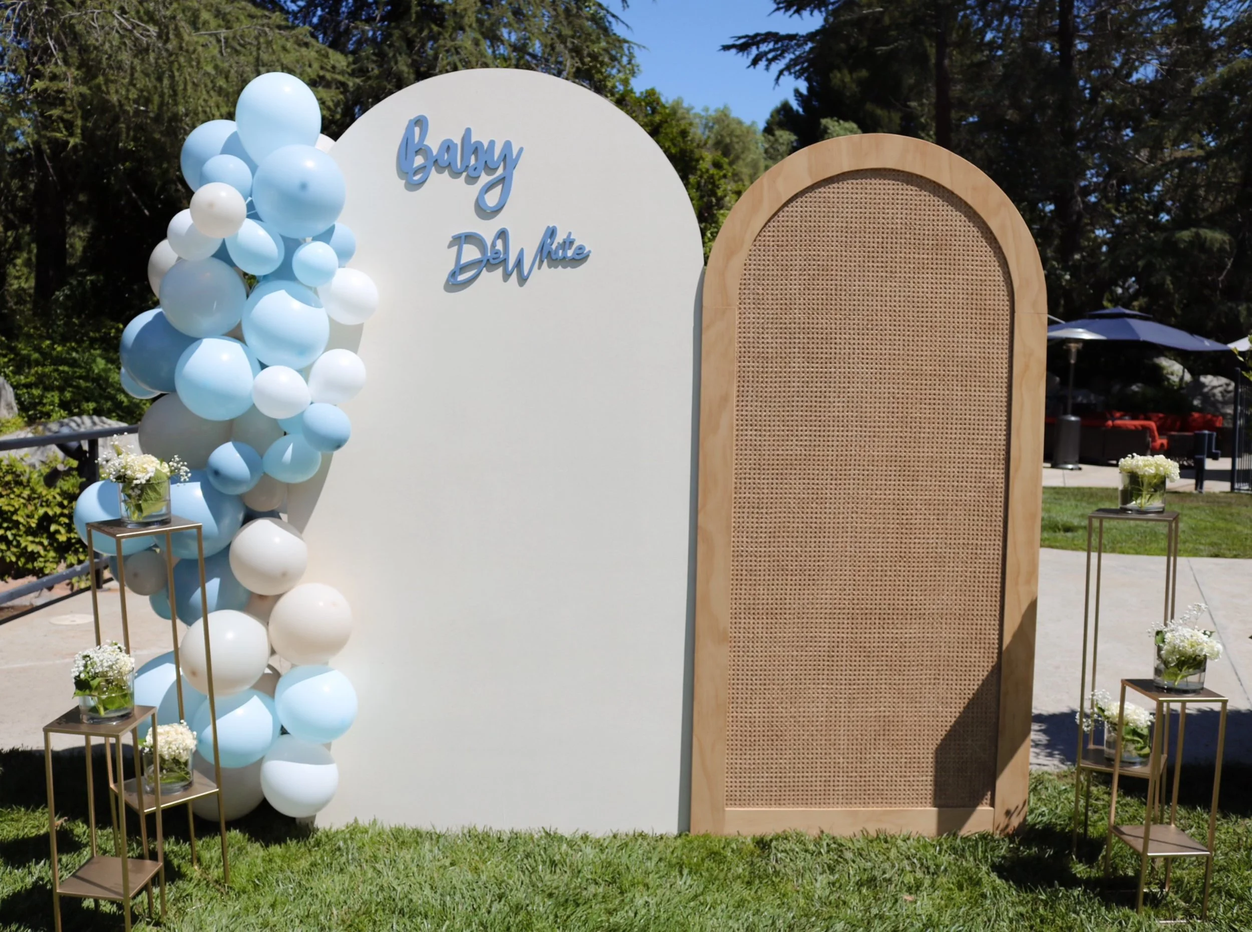 Rounded Rattan Photo Backdrop — DeWhite Duo Rentals
