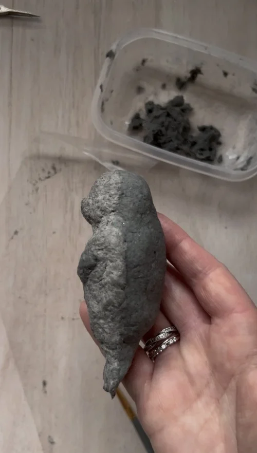 DIY Christmas Ornament: How to Make a Paper Pulp Seal Decoration Step ...