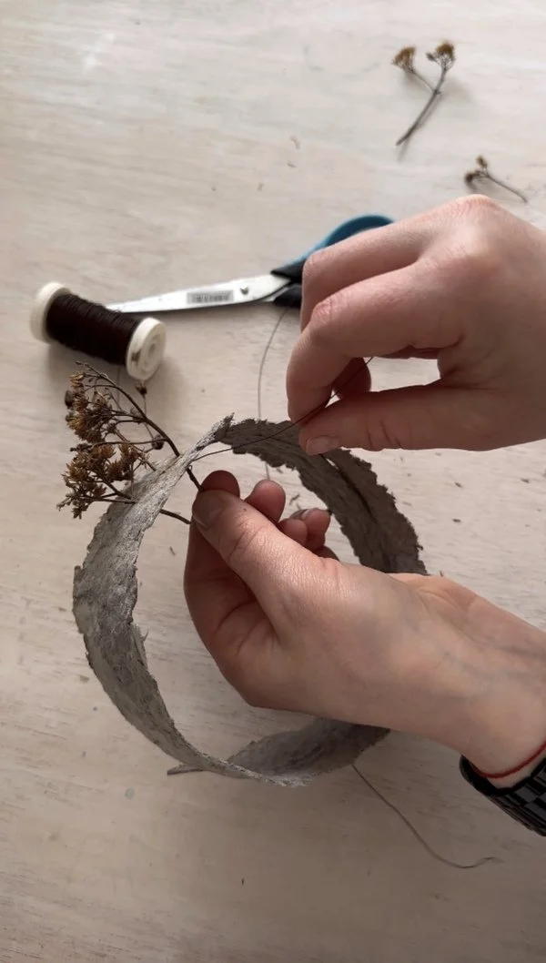 DIY Lampshade from Paper Pulp and Dried Plants – Organic, Sculptural ...