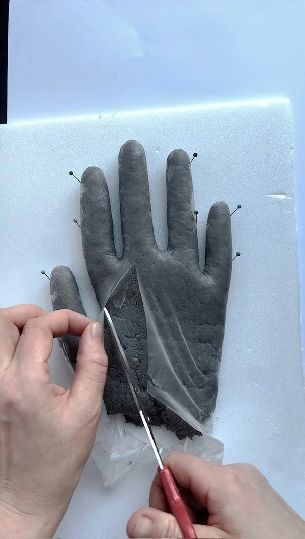 Minimalist Hand Sculpture: Transforming Everyday Materials into ...