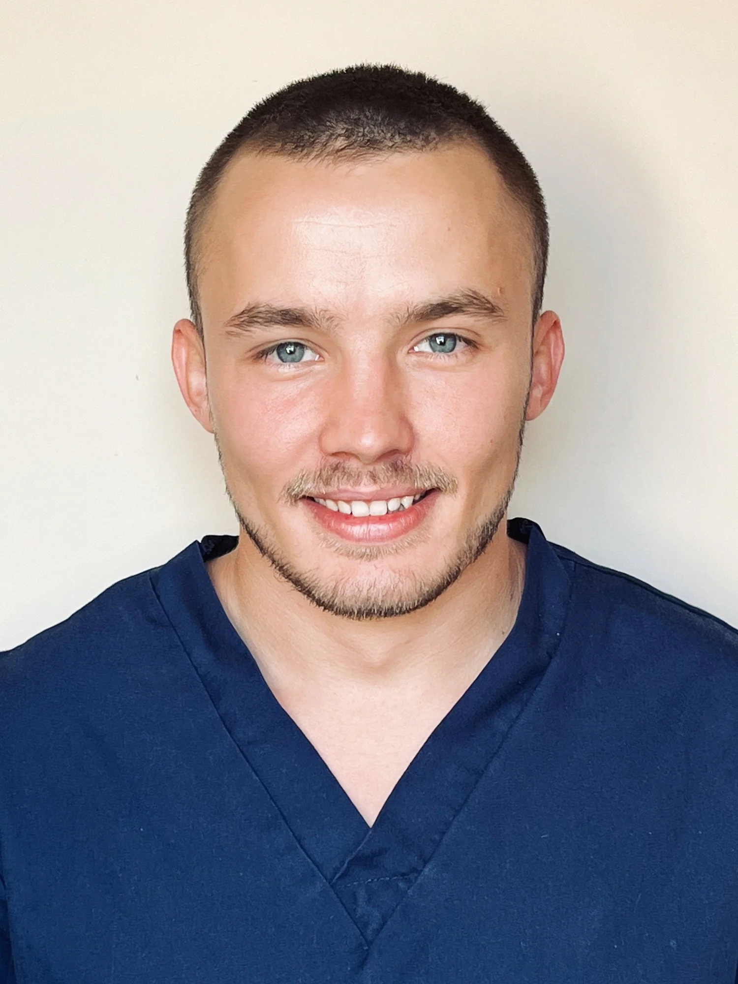 Csapatunk: kiváló fogorvosok, dentálhigiénikusok — Dunakeszi Dental ...