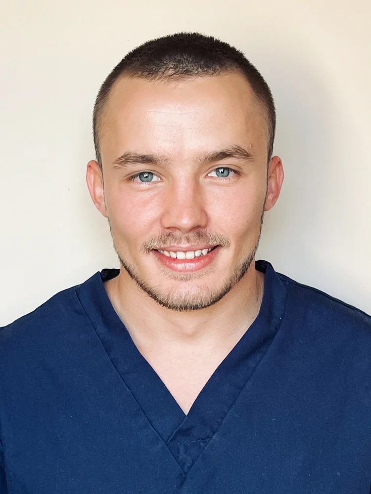 Csapatunk: kiváló fogorvosok, dentálhigiénikusok — Dunakeszi Dental ...