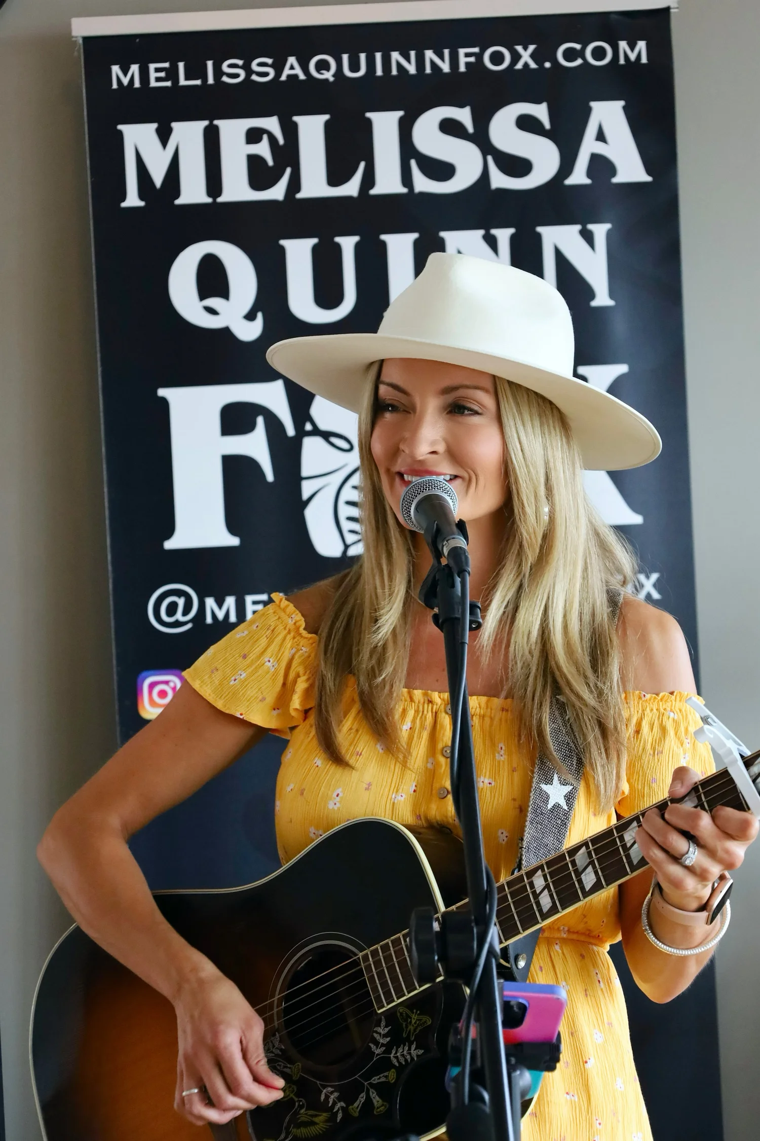 Contact — Melissa Quinn Fox