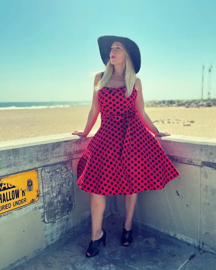 Gallery — Momma Blonde Bombshell