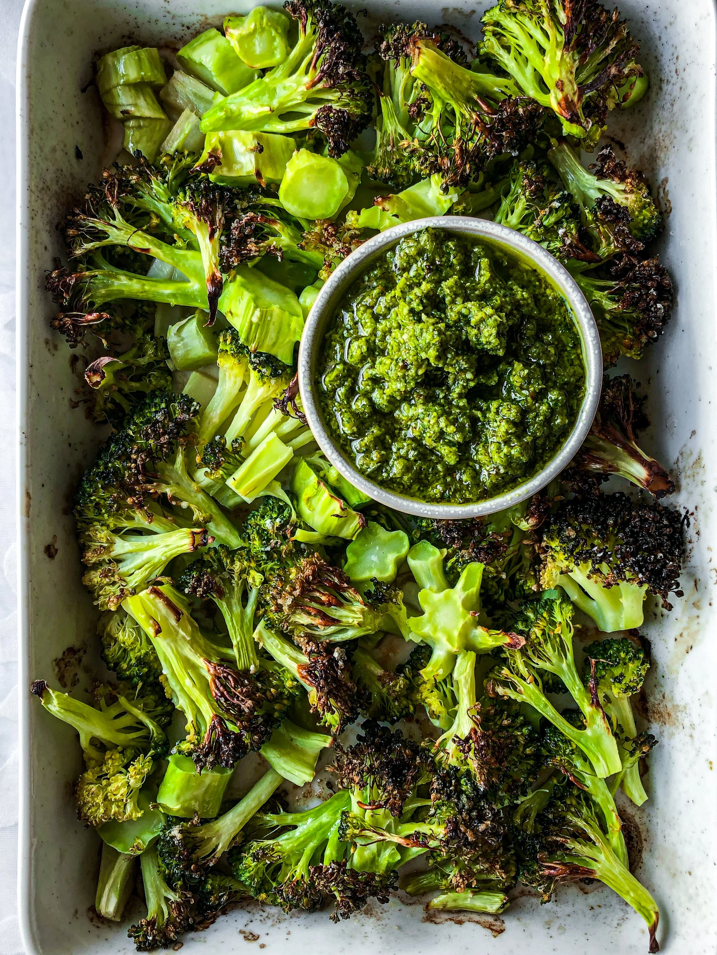 Brócoli crujiente con pesto de brócoli — Saboreanda