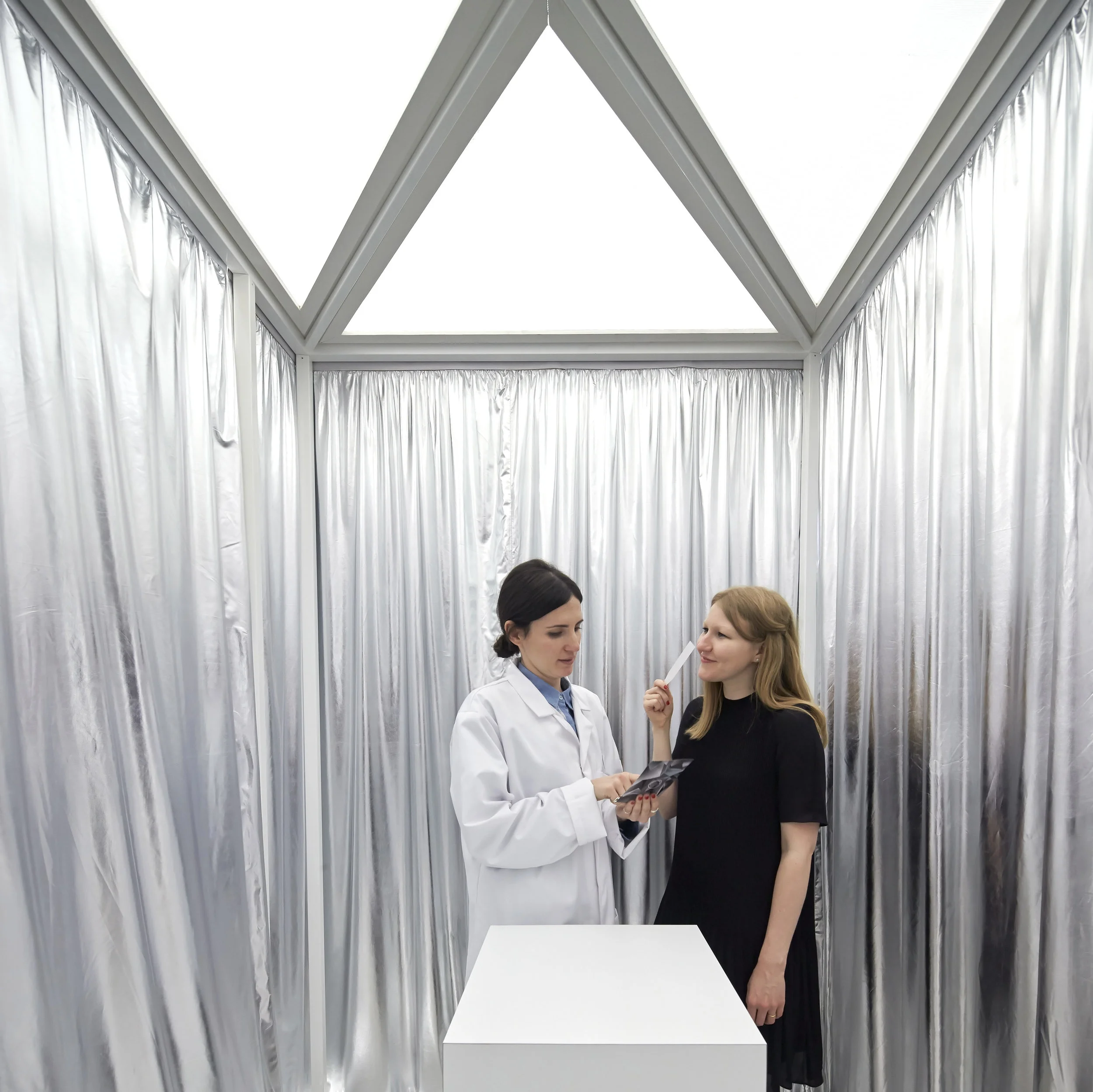 HANDFORD — FRAGRANCE LAB 01