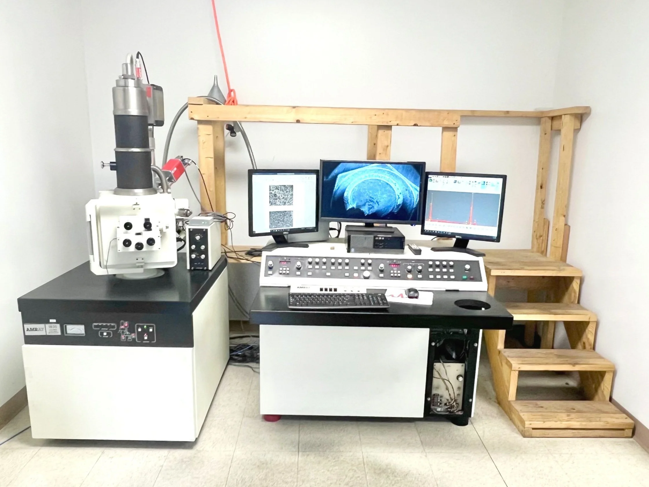 Scanning Electron Microscopy - SEM Analysis — Miami Valley Materials ...