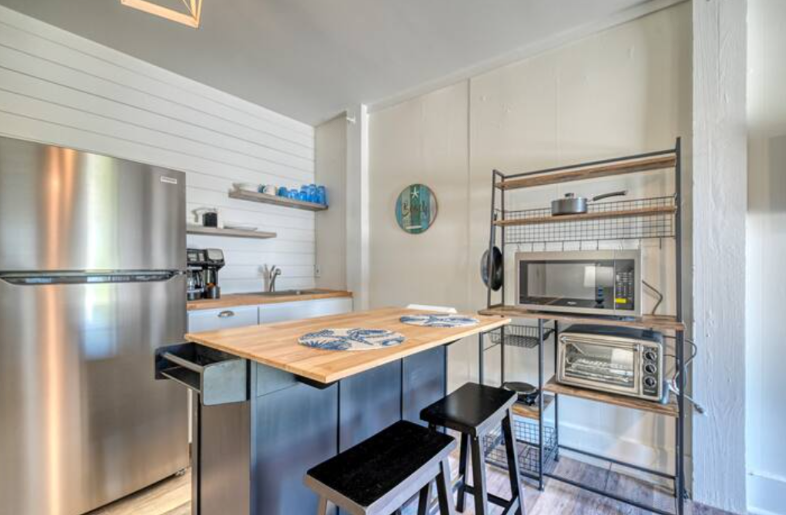 Lil' Oasis — Surf City Oasis