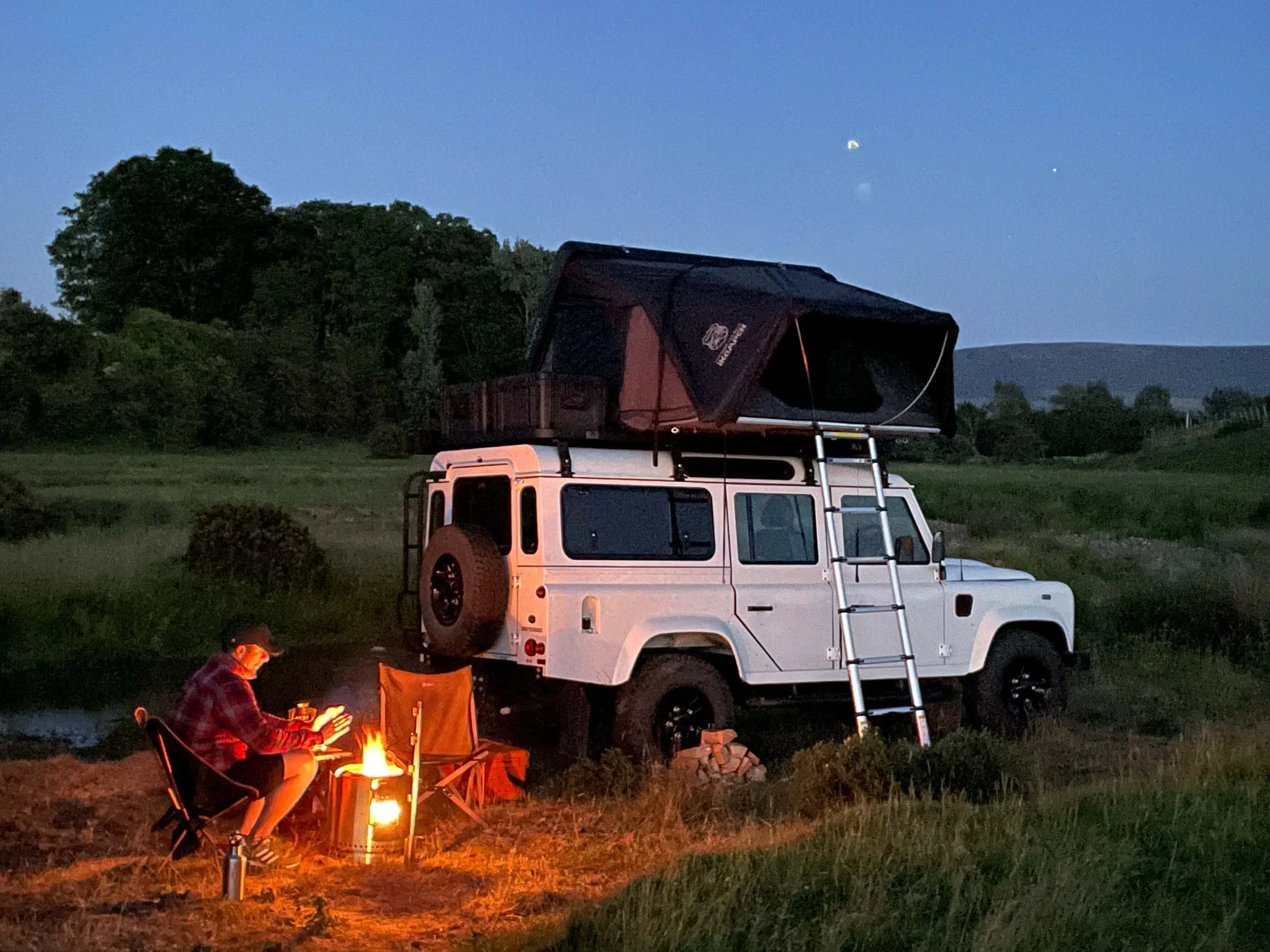 Defender 110 Camping
