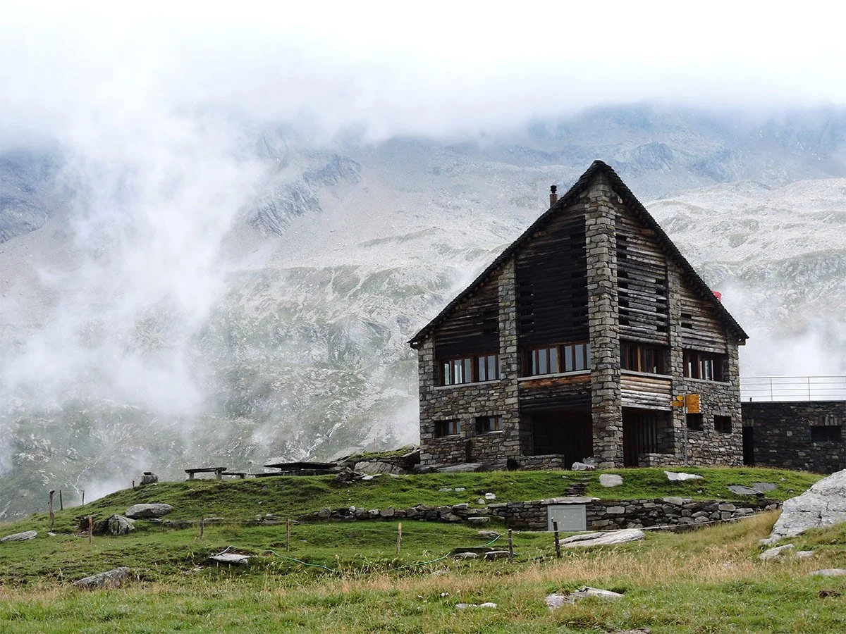 Capanne, rifugi — Via Crio