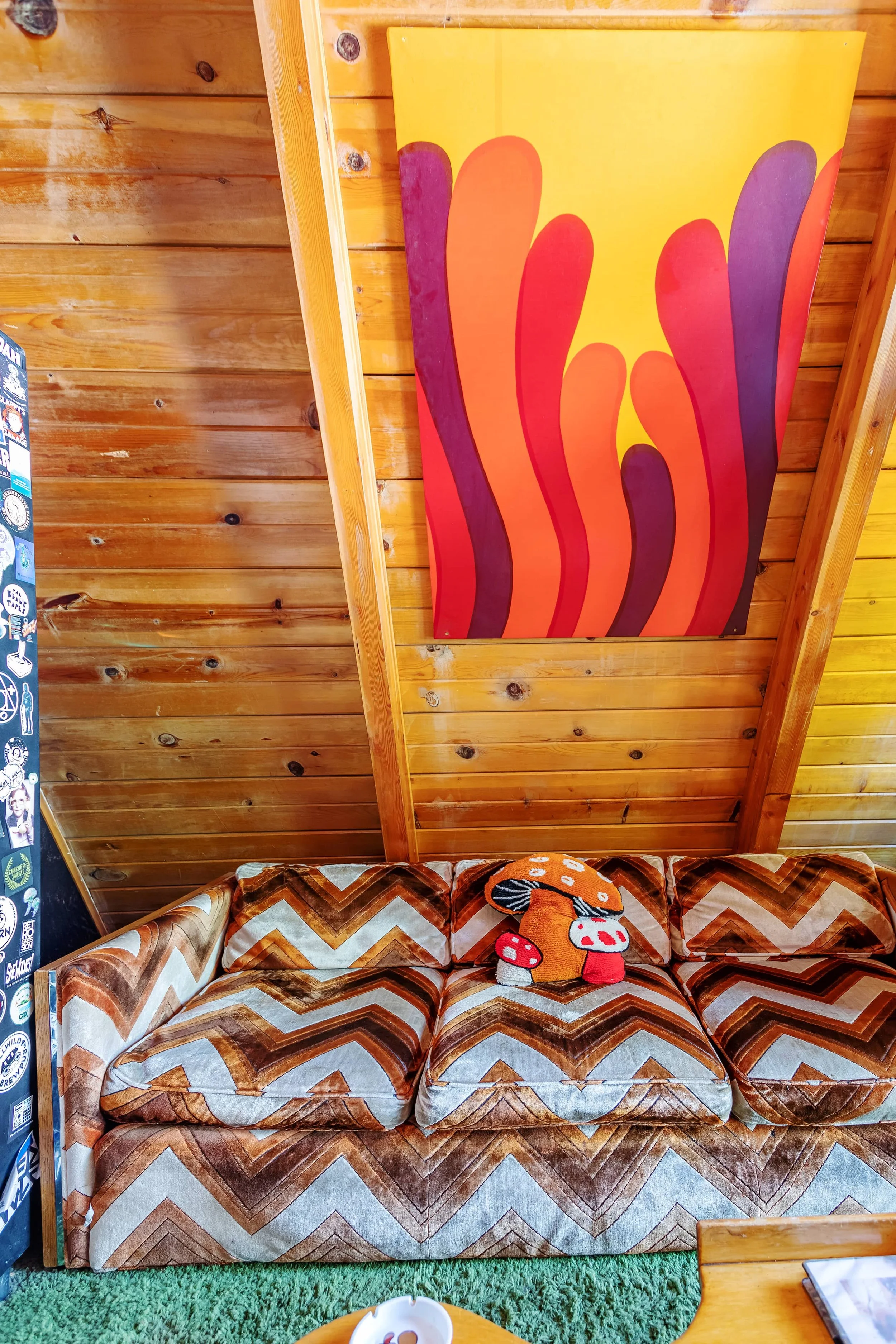 Book the 420 Room — Hicksville Pines